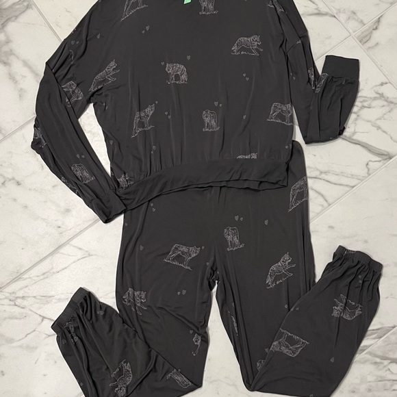 Honeydew USA | Pajamas | Women Pajamas In Gray With Wolf Print | Poshmark